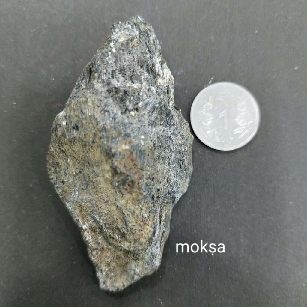 Nuummite crystal (Sorcerer stone) Large – 1pc - Moksa